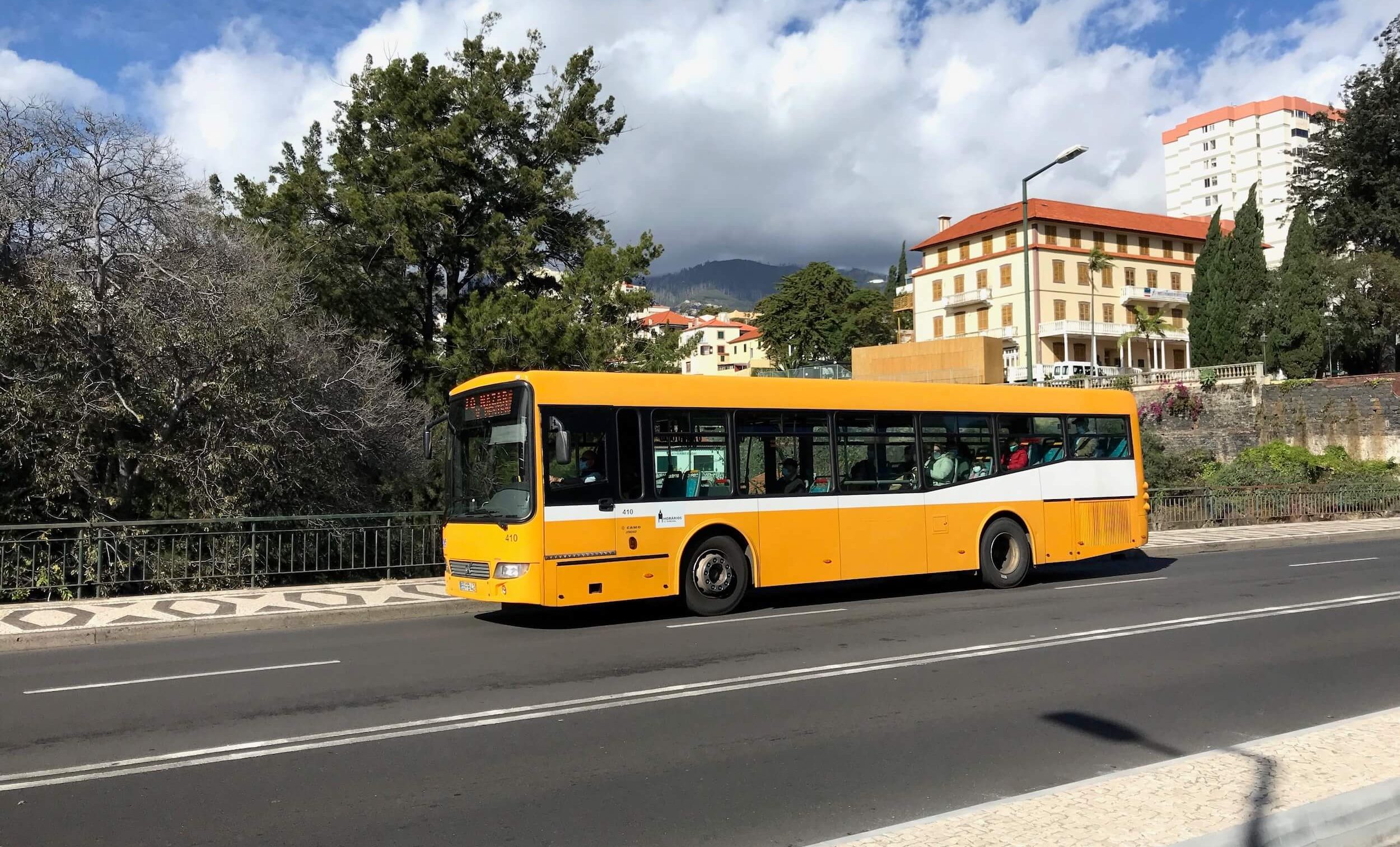 Met de bus op Madeira - Alles wat je moet weten - REISLEKKER.NL